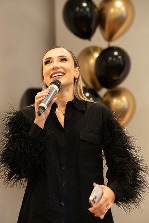 HUMANS MUNDIAL | SOLO TENGO UN PLAN - Isa Osorio